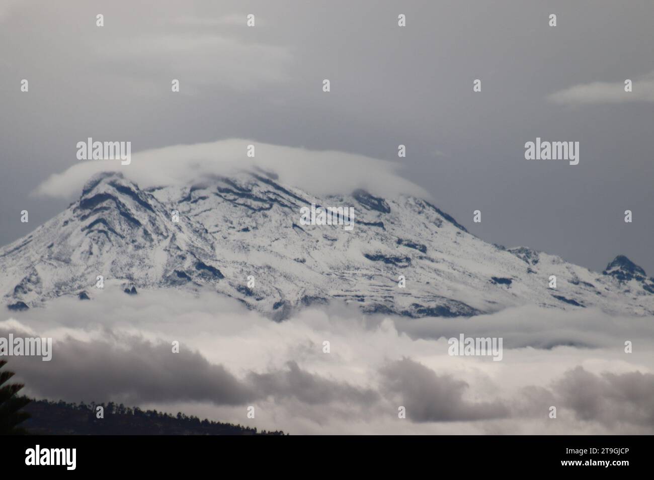 November 23, 2023 in Mexico City, Mexico.- Due to low temperatures due ...