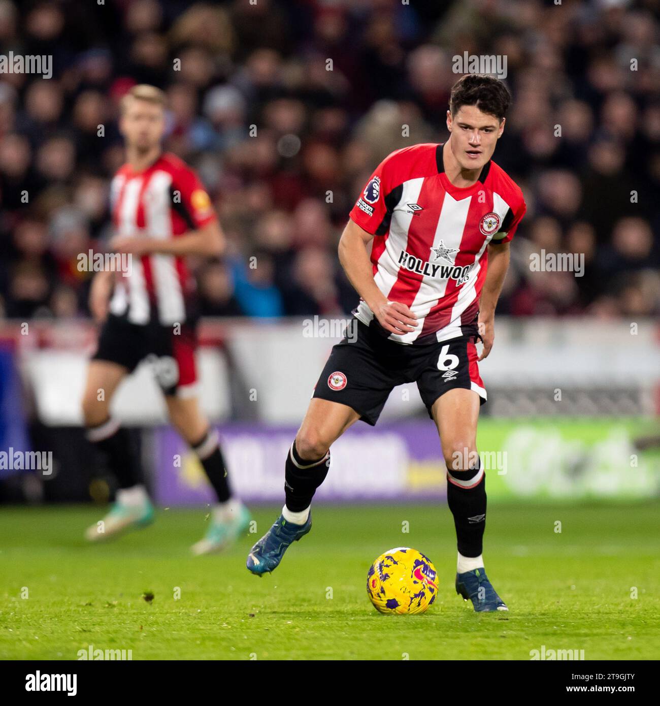 Christian Norgaard of Brentford controls the ball during the Premier ...
