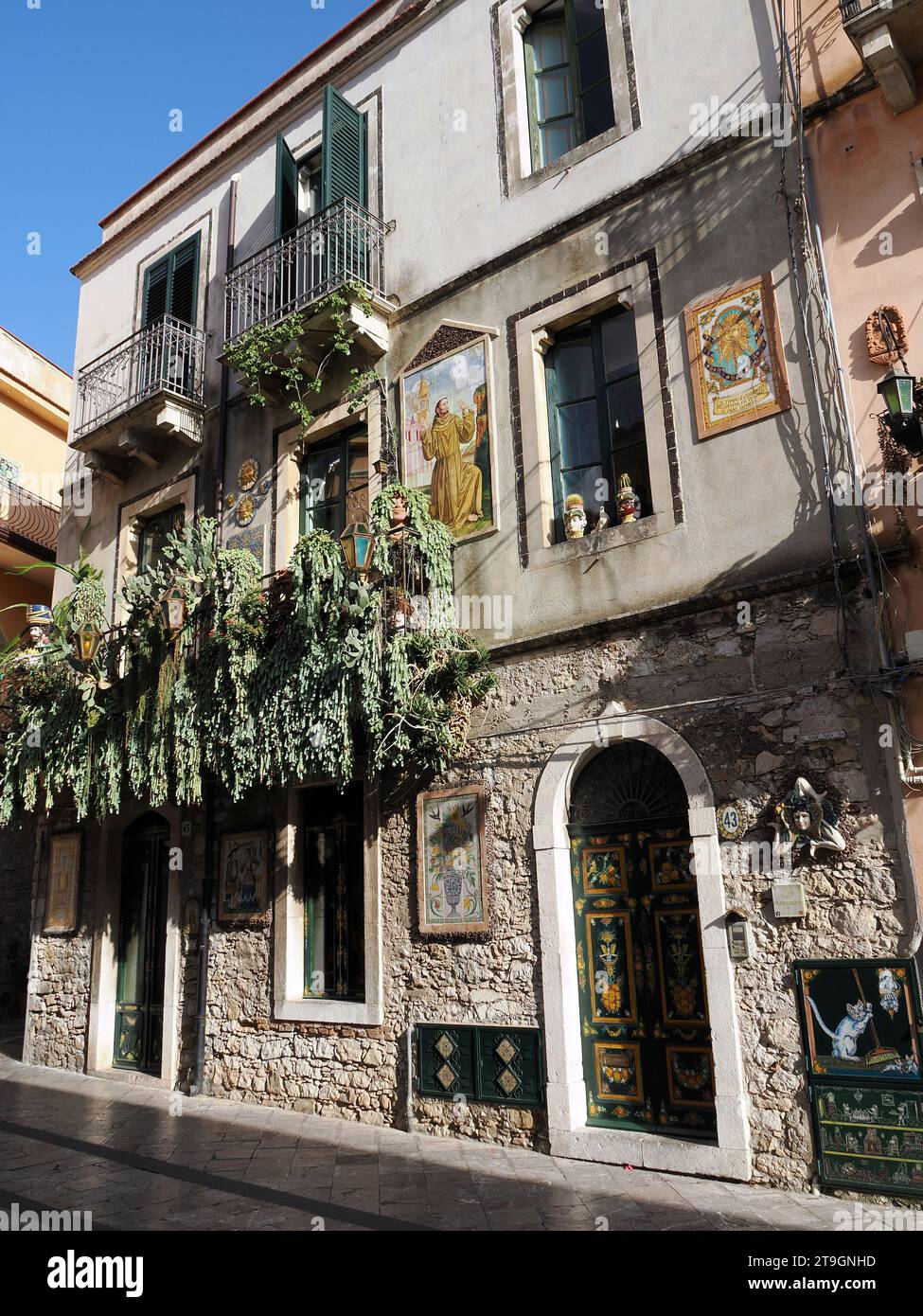 Colorful painted house, Taormina, Sicily, Sicilia, Italy, Europe Stock ...