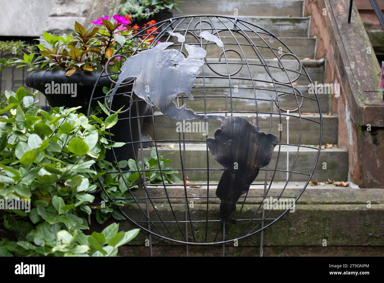 the sphere lines of a world map showing america Stock Photo - Alamy