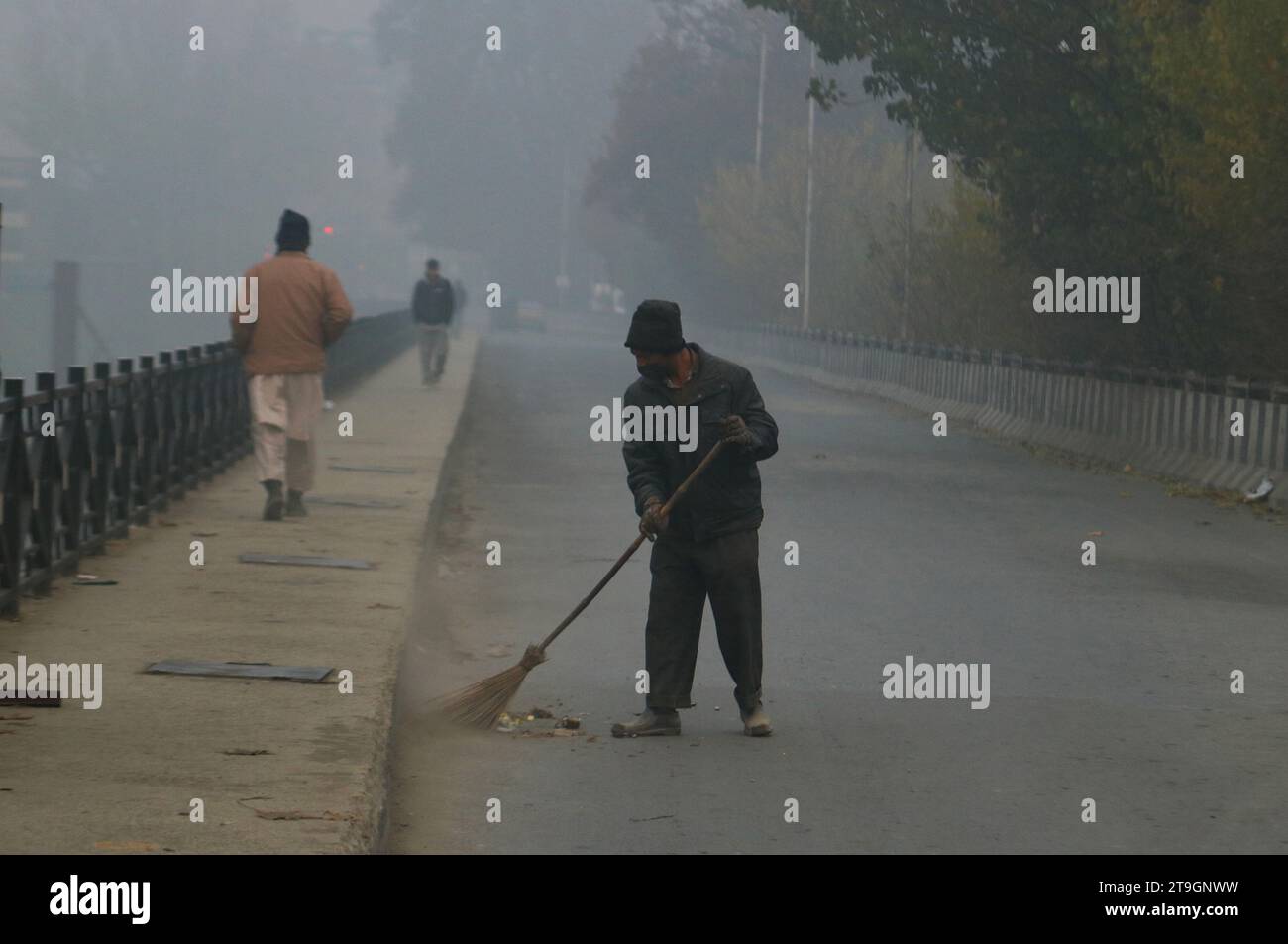 Cold season in india hi-res stock photography and images - Alamy