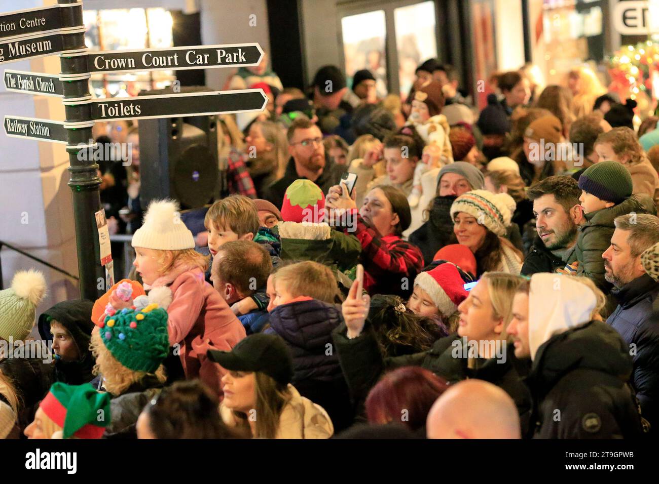 High Street, Godalming. 25th November 2023. Large crowds turned out for ...