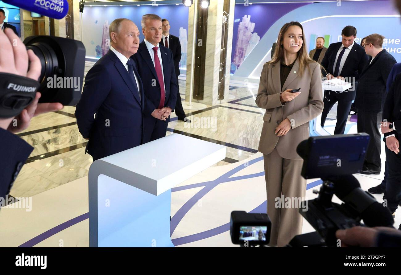 Moscow, Russia. 24th Nov, 2023. Russian President Vladimir Putin, left ...