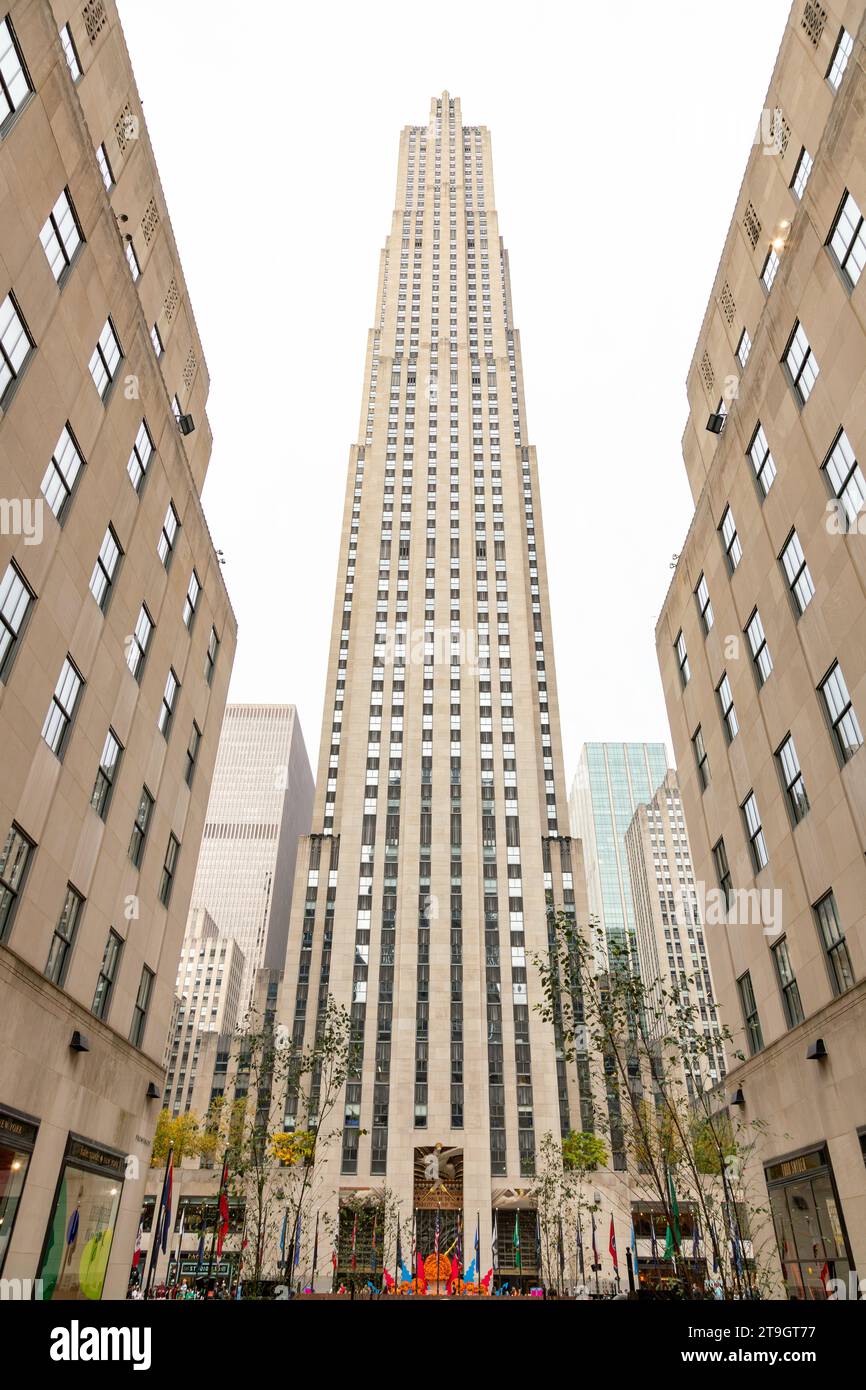 Rockefeller center entrance hi-res stock photography and images - Alamy