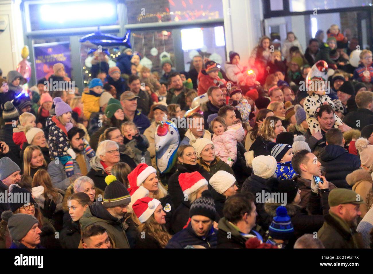 High Street, Godalming. 25th November 2023. Large crowds turned out for ...