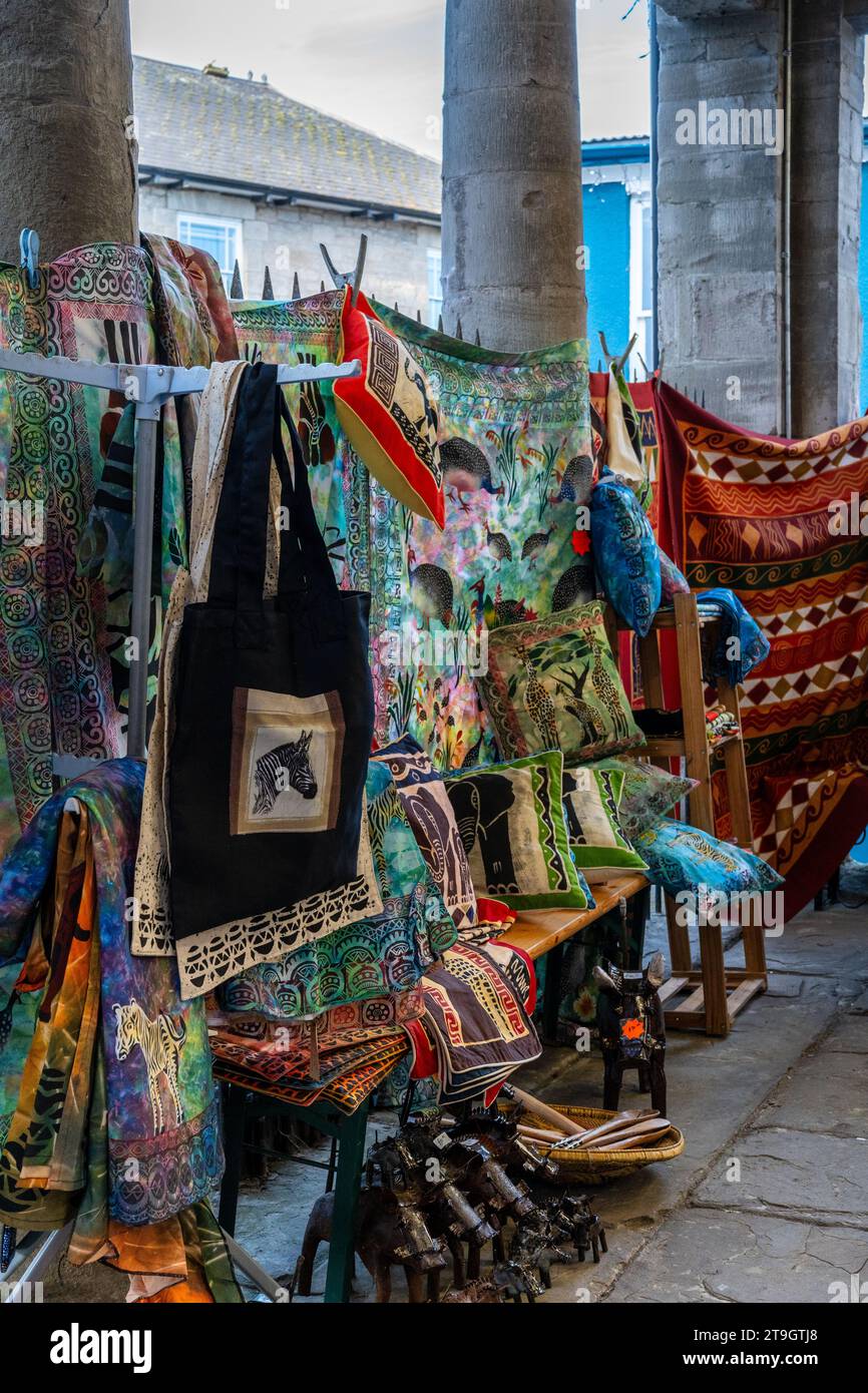 Fabrics zimbabwe hi-res stock photography and images - Alamy