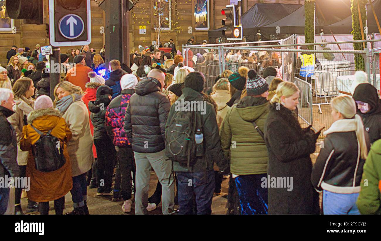 Glasgow, Scotland, UK. 25th November, 2023. George Square Winterfest ...