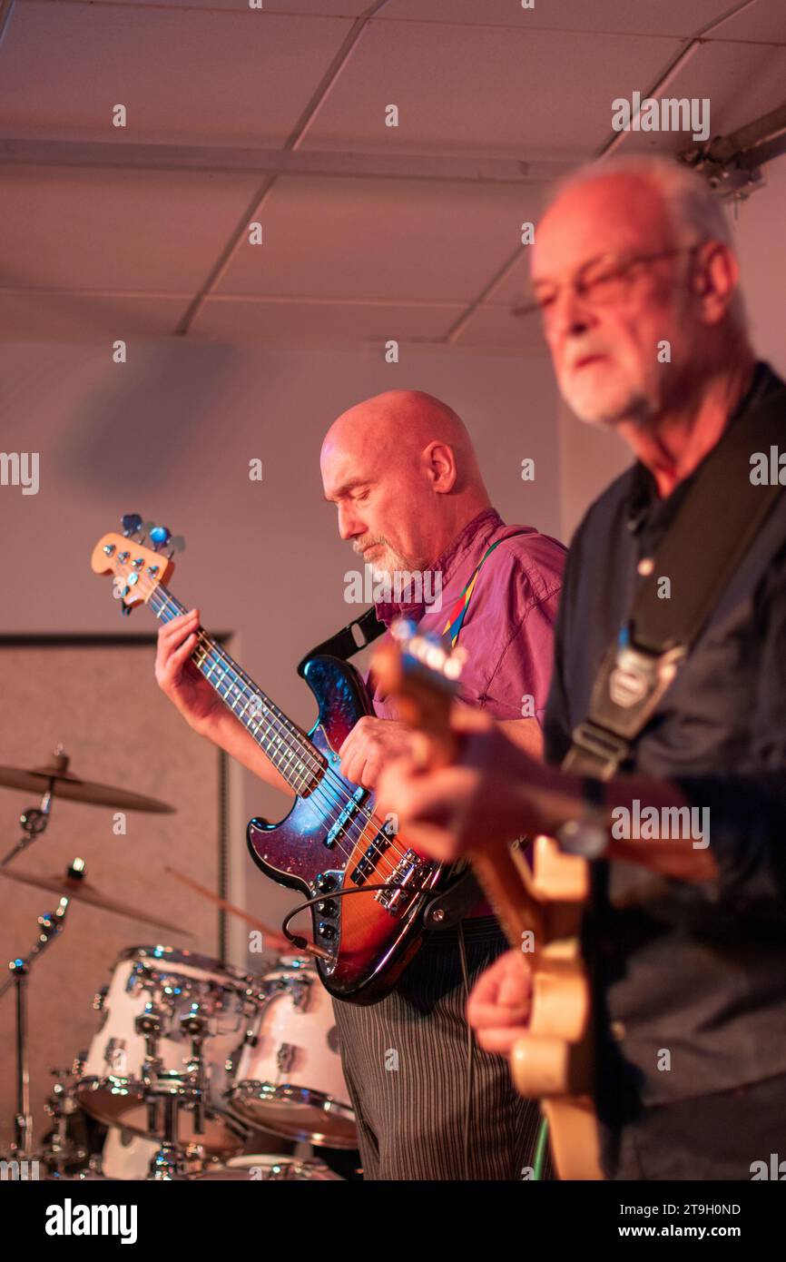 Suspenders and singers hi-res stock photography and images - Alamy
