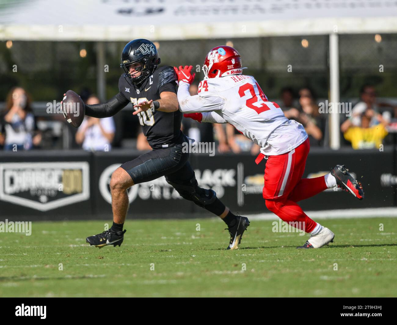 November 25, 2023: UCF Knights quarterback John Rhys Plumlee (10) is ...