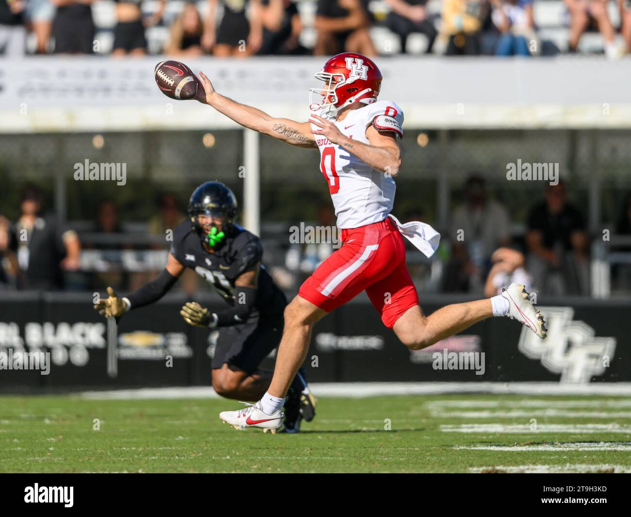 November 25, 2023: Houston Cougars wide receiver Joseph Manjack IV (0 ...