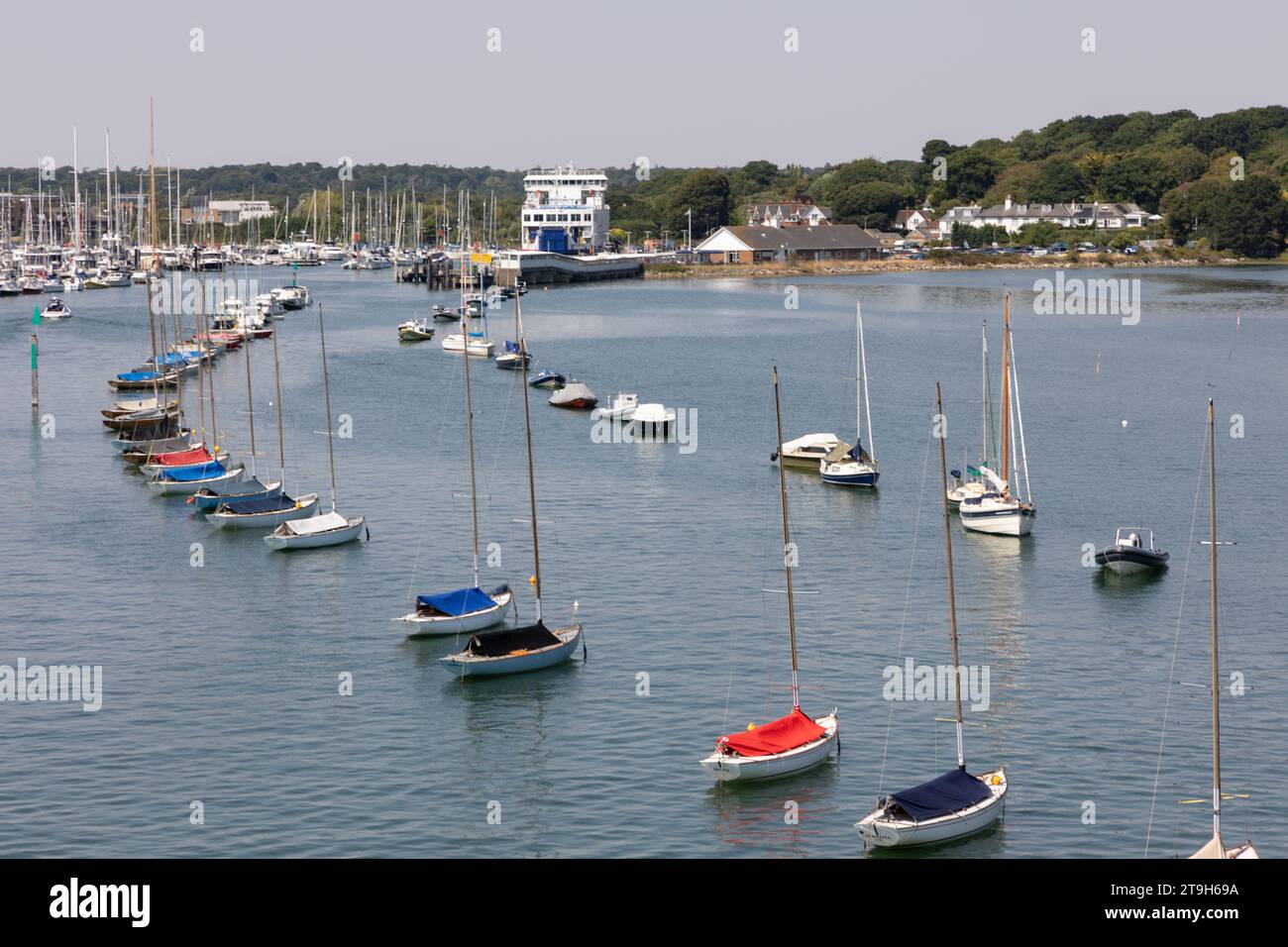 Solent harbour hi-res stock photography and images - Alamy