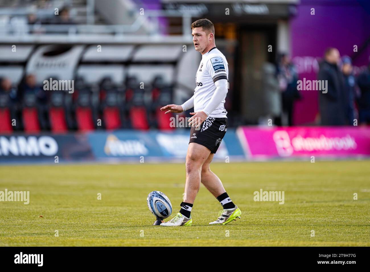 LONDON, UNITED KINGDOM. 25th, Nov 2023. Callum Sheedy of Bristol Bears ...