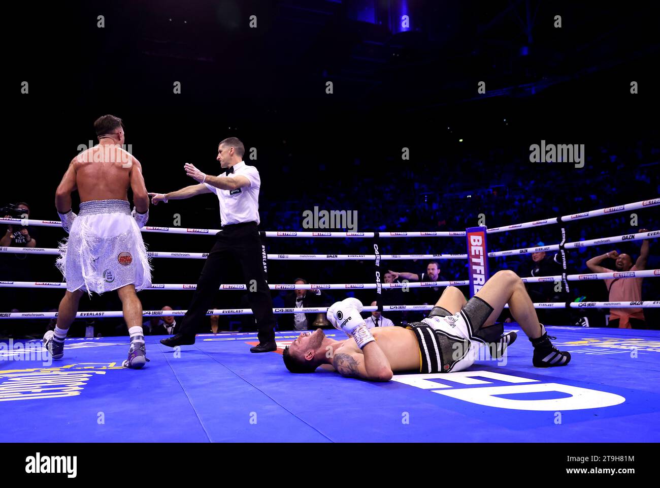 Danny ball boxing hi-res stock photography and images - Alamy