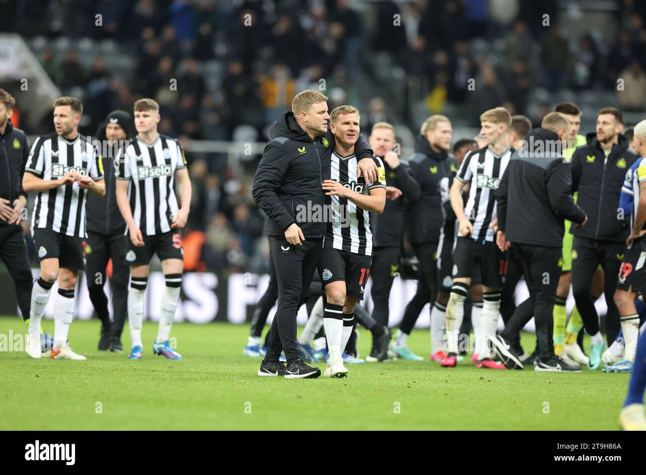 St james park newcastle united crowd hi-res stock photography and ...