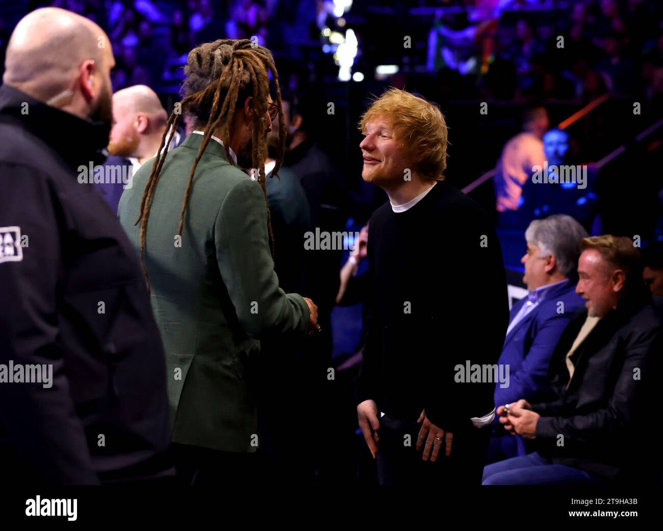 Ed sheeran speaks to ring announcer david diamante at the 3arena in ...