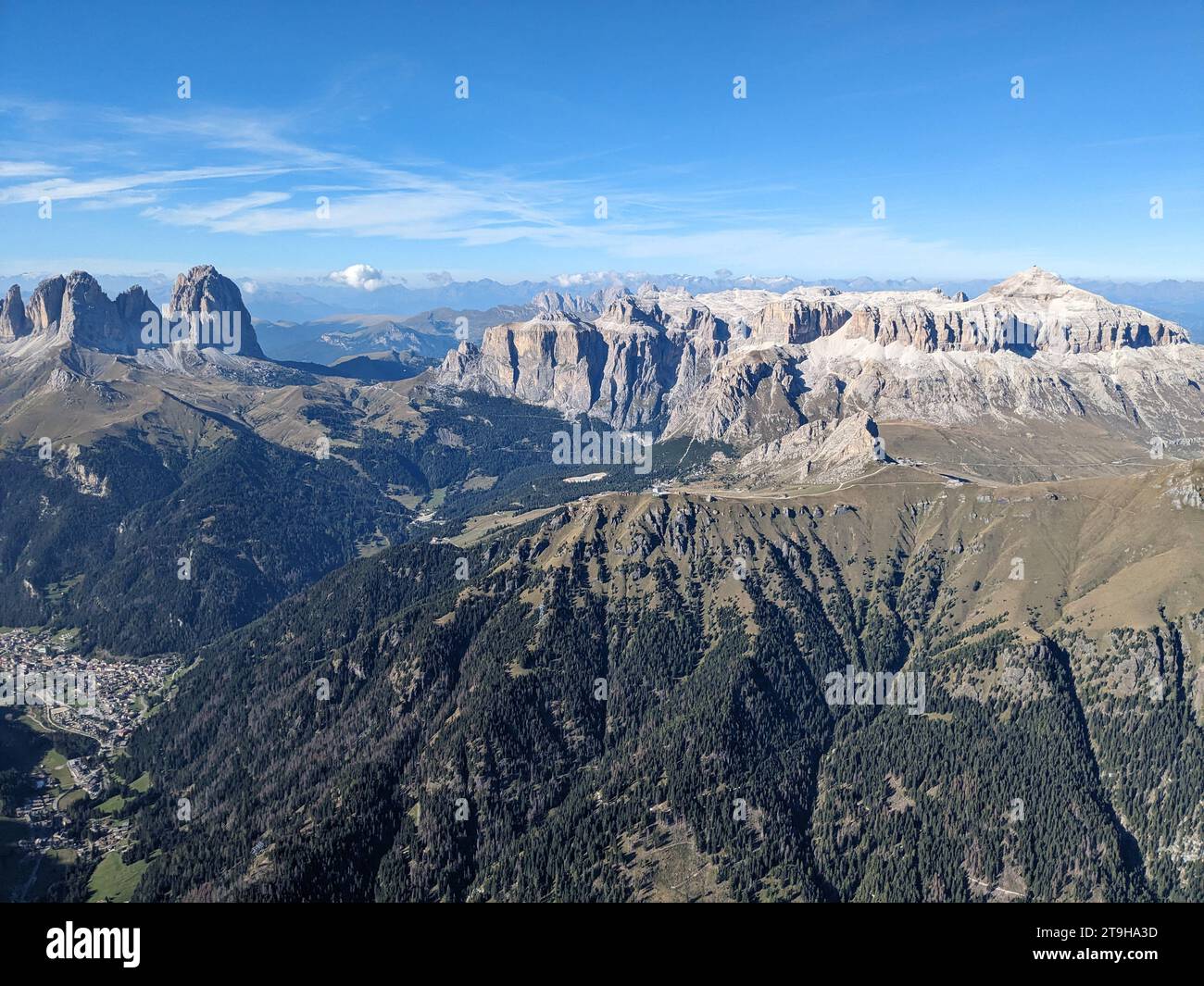 Beautiful landscape of Italian dolomites-with mountain meadows,lakes ...