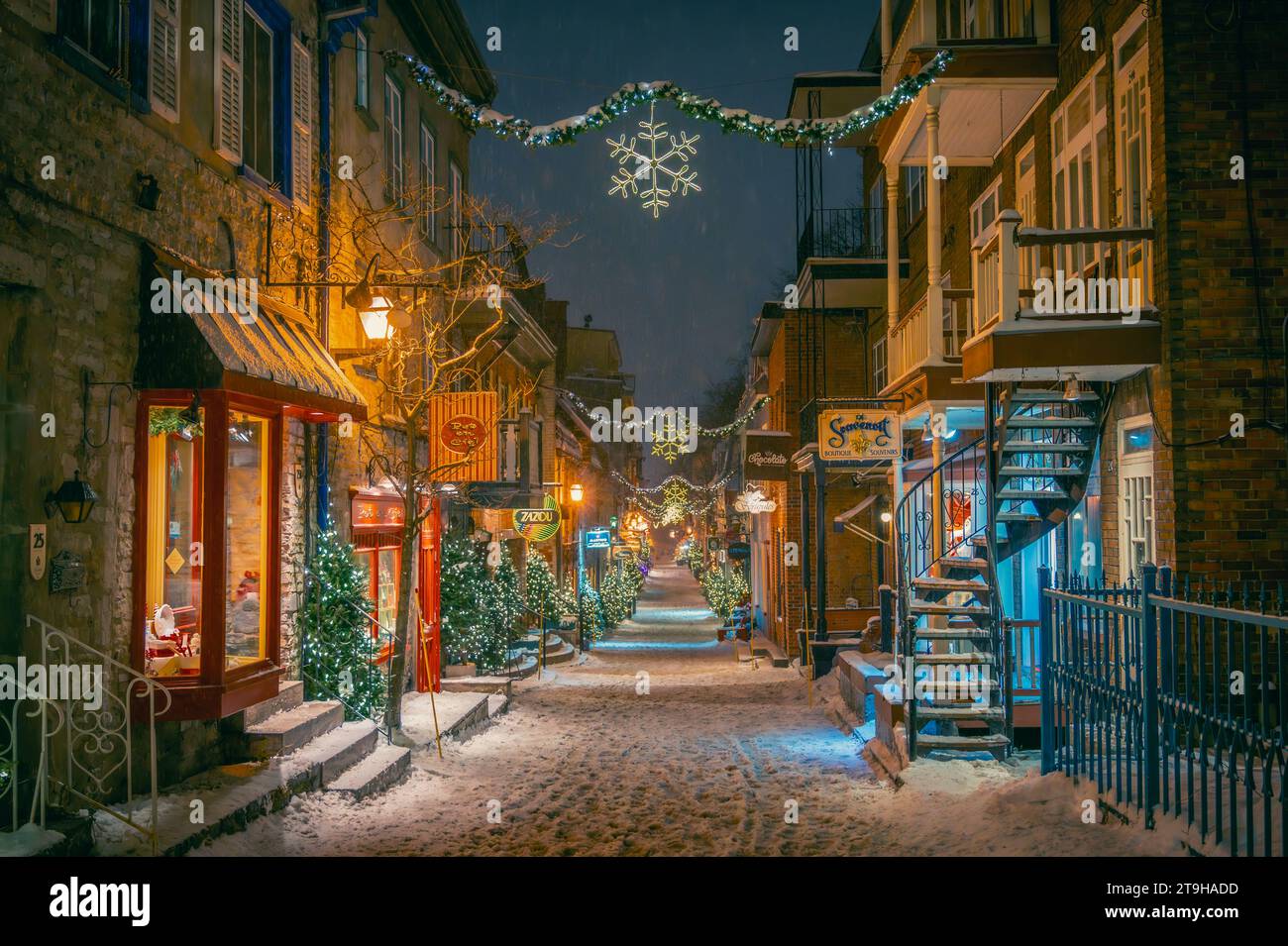 Old quebec festive street hi-res stock photography and images - Alamy