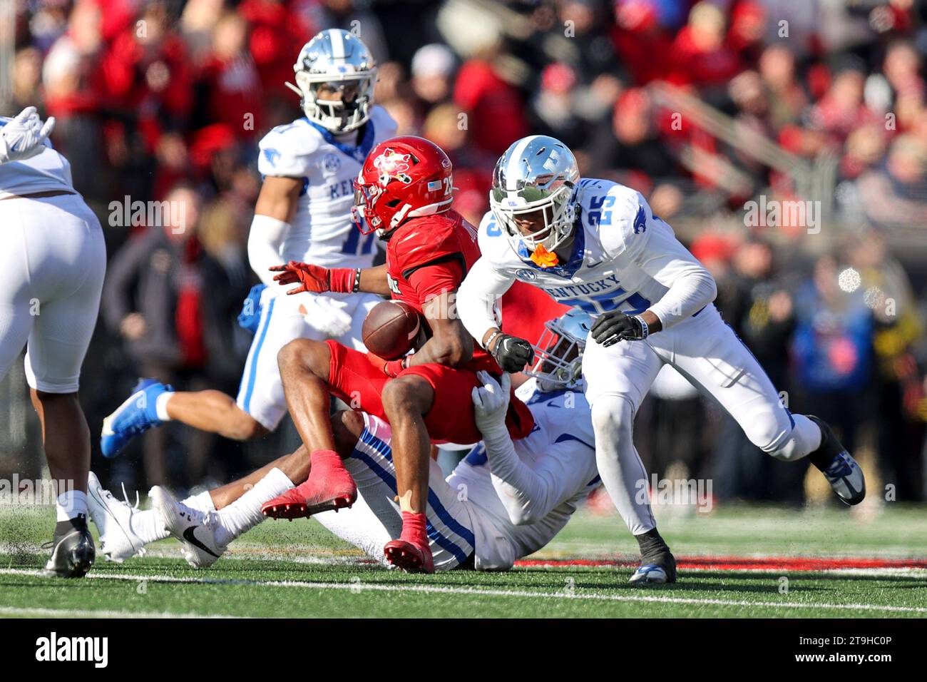 LOUISVILLE, KY - NOVEMBER 25: Louisville Cardinals running back Jawhar ...