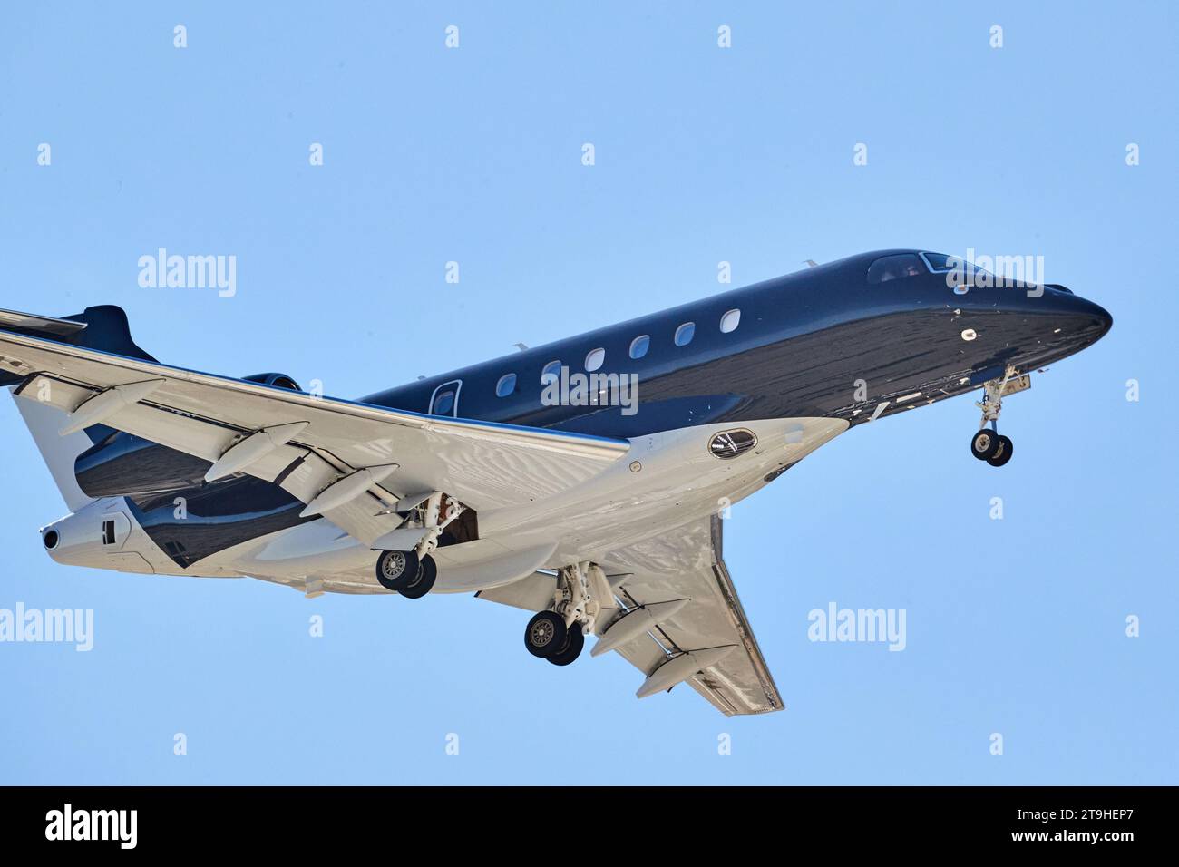 Palm Springs, California, USA. 22nd Nov, 2023. An Embraer Praetor 600 ...