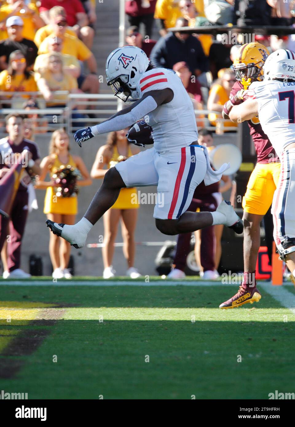 Tempe, Arizona, USA. 25th Nov, 2023. Running back Jonah Coleman (3) of ...