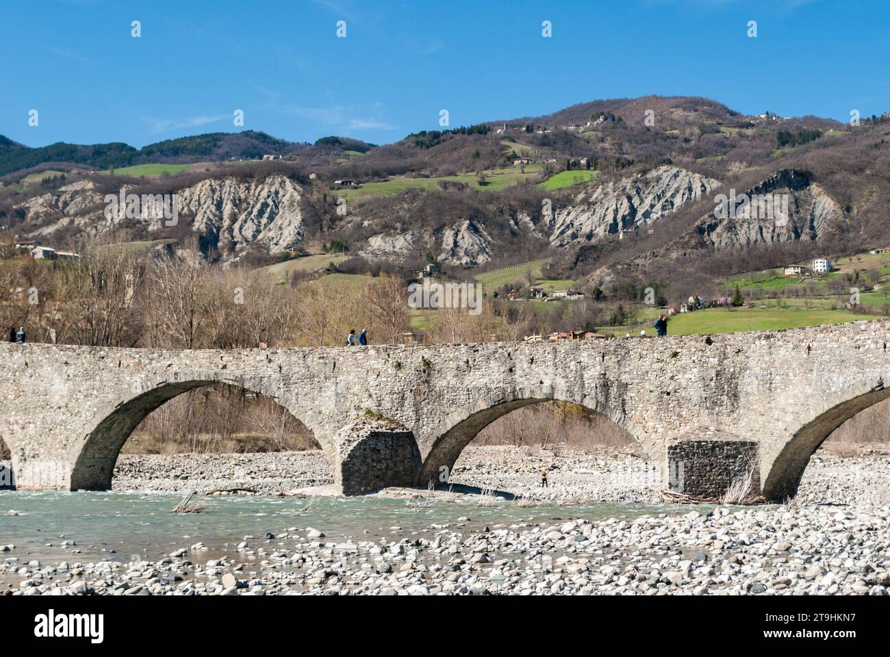 Stone bridge over the river Trebbia near Bobbio Stock Photo - Alamy
