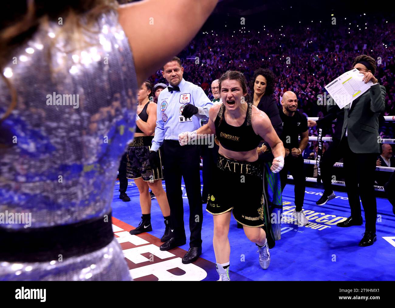 Taylor v cameron boxing hi-res stock photography and images - Alamy