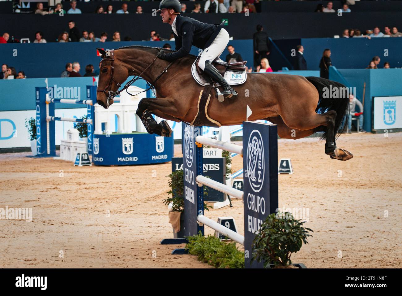 Estrella damm trophy hi-res stock photography and images - Alamy