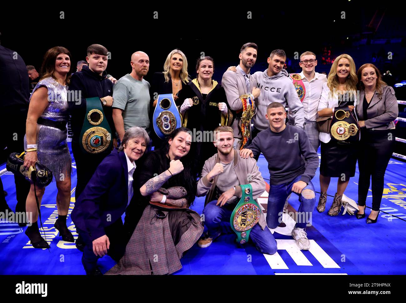 Katie Taylor poses for a photo with her mum Bridget Taylor, her sister ...
