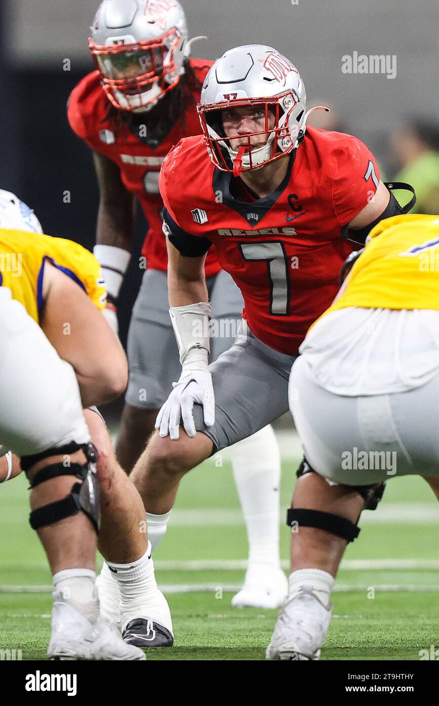 Las Vegas, NV, USA. 25th Nov, 2023. UNLV Rebels linebacker Jackson ...