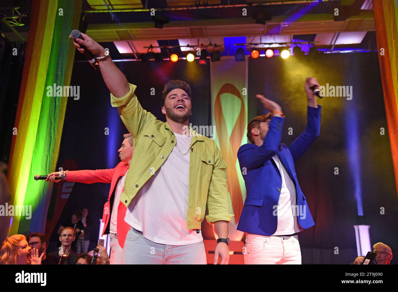 Zeitflug Deniz Fingskes, Martin Madeja, Dominic Fischer - Aids-Gala ...