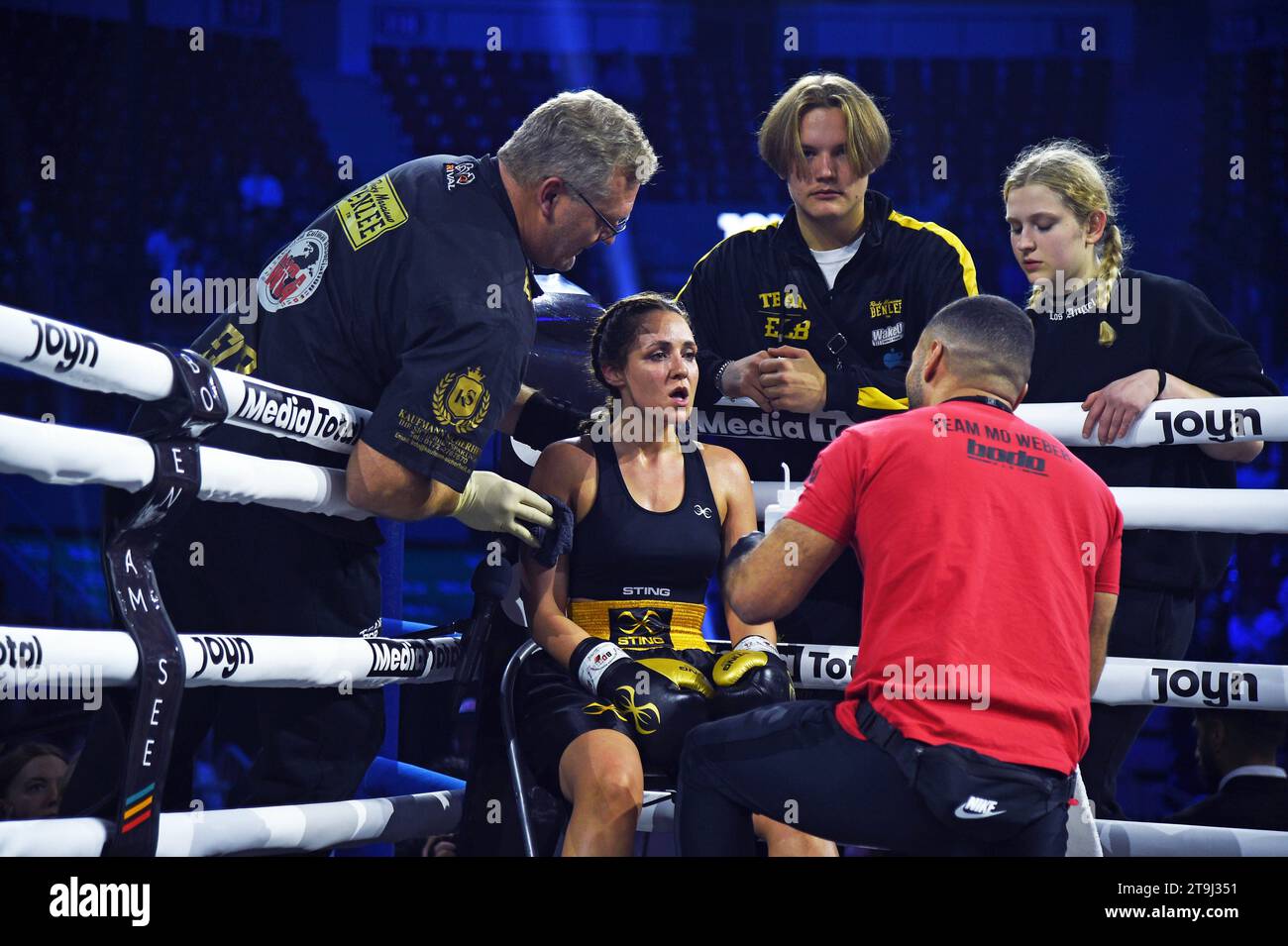 Regina Hixt - THE GREAT FIGHT NIGHT by Joyn im PSD Dome in Düsseldorf ...