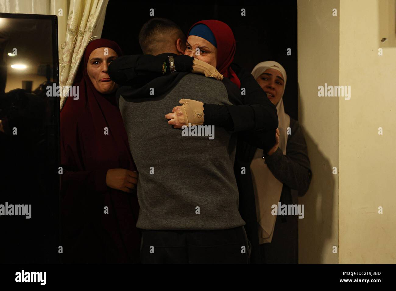 Palestinian prisoner Israa Al-Jaabis released from Israeli jail ...