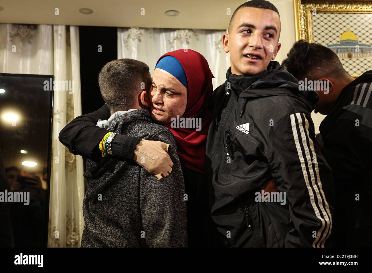 Palestinian prisoner Israa Al-Jaabis released from Israeli jail ...