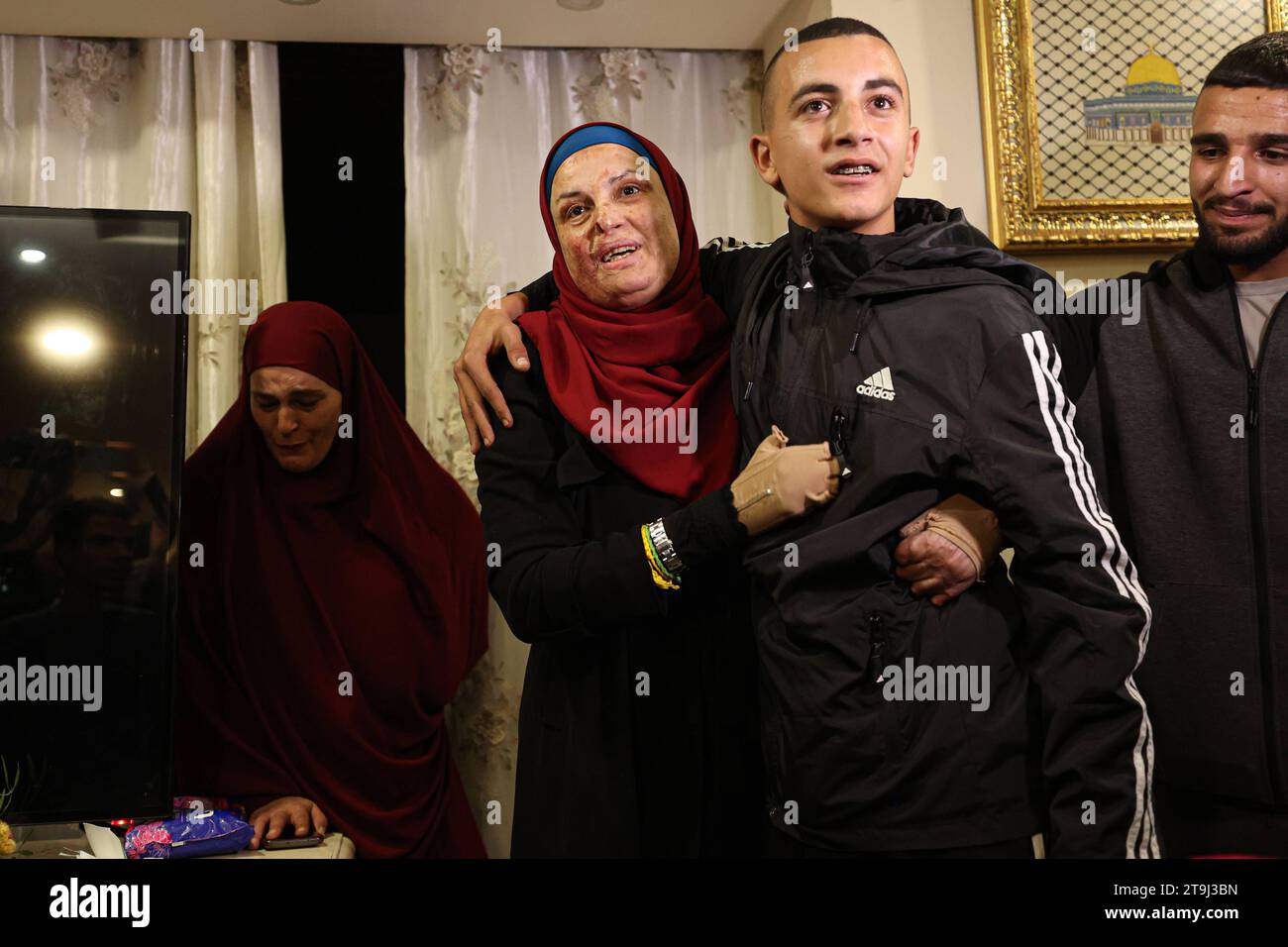 Palestinian prisoner Israa Al-Jaabis released from Israeli jail ...