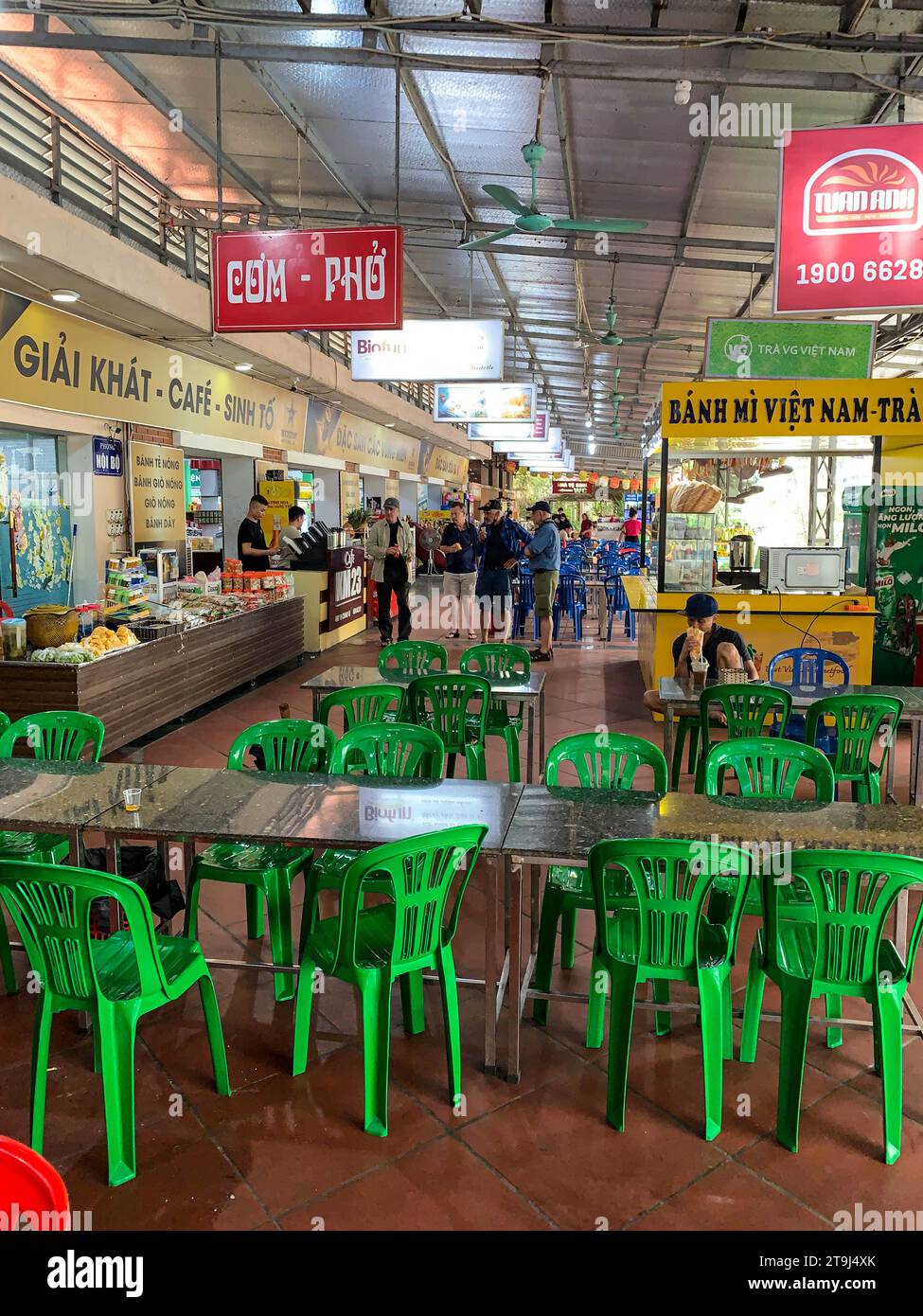 Lunch at Roadside Rest Stop between Hanoi and Lao Cai, Vietnam, Highway ...