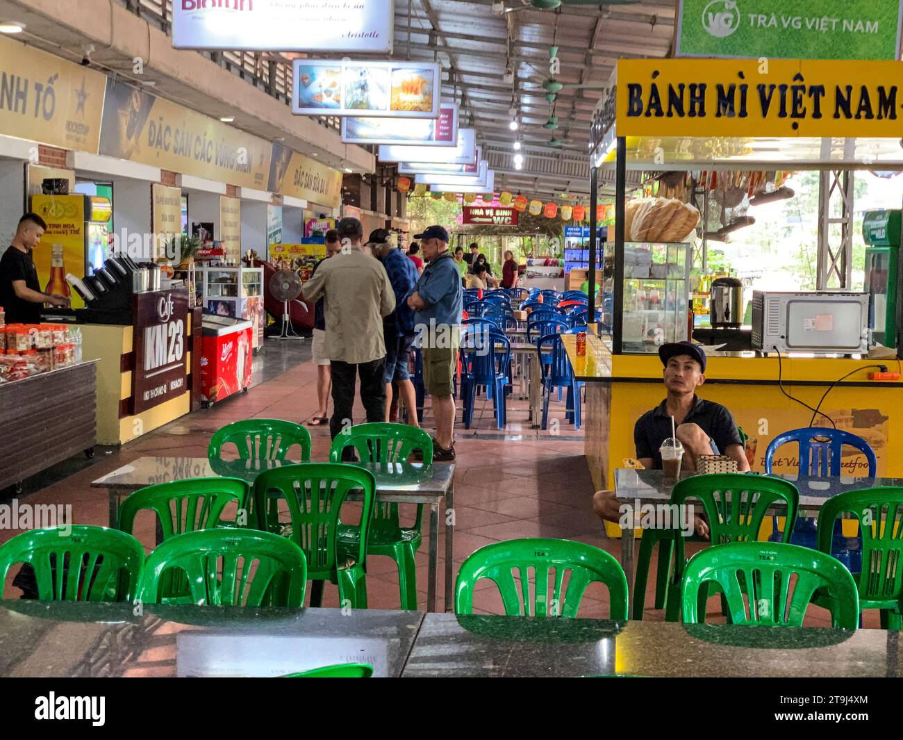 Lunch at Roadside Rest Stop between Hanoi and Lao Cai, Vietnam, Highway ...