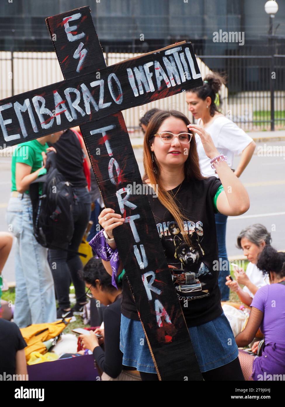 Lima, Peru. 25th Nov, 2023. "Child pregnancy is torture" can be read on ...