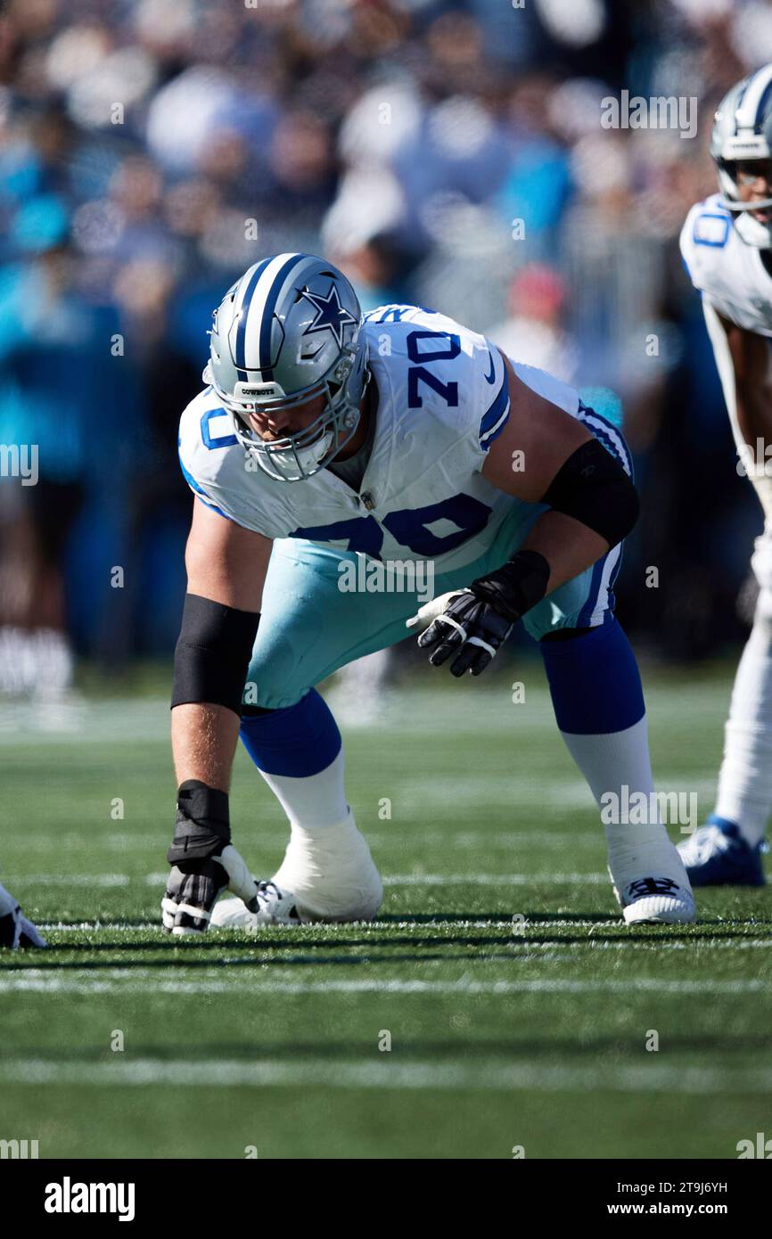 Dallas Cowboys guard Zack Martin (70) lines up on offense during an NFL ...