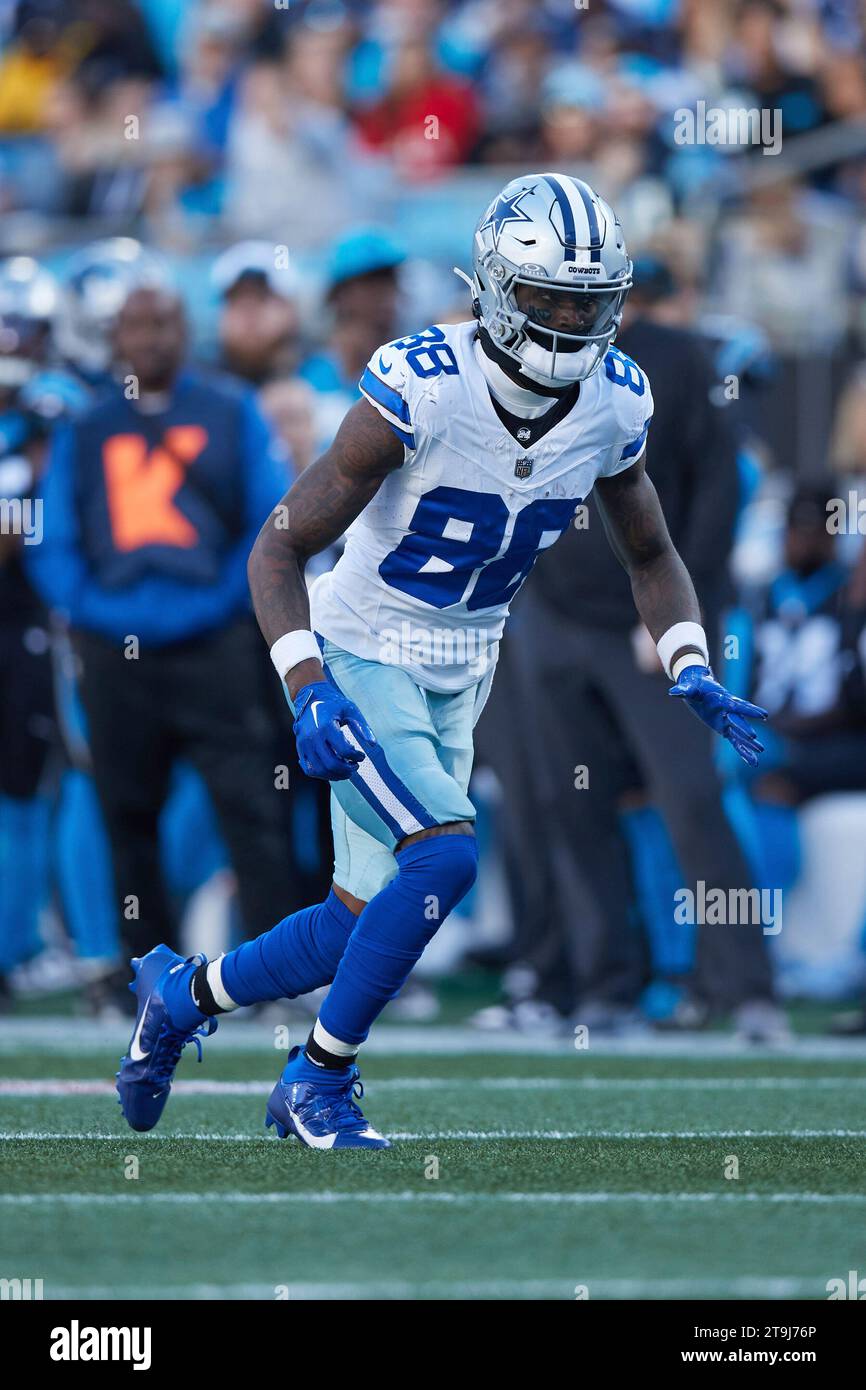 Dallas Cowboys wide receiver CeeDee Lamb (88) lines up on offense ...