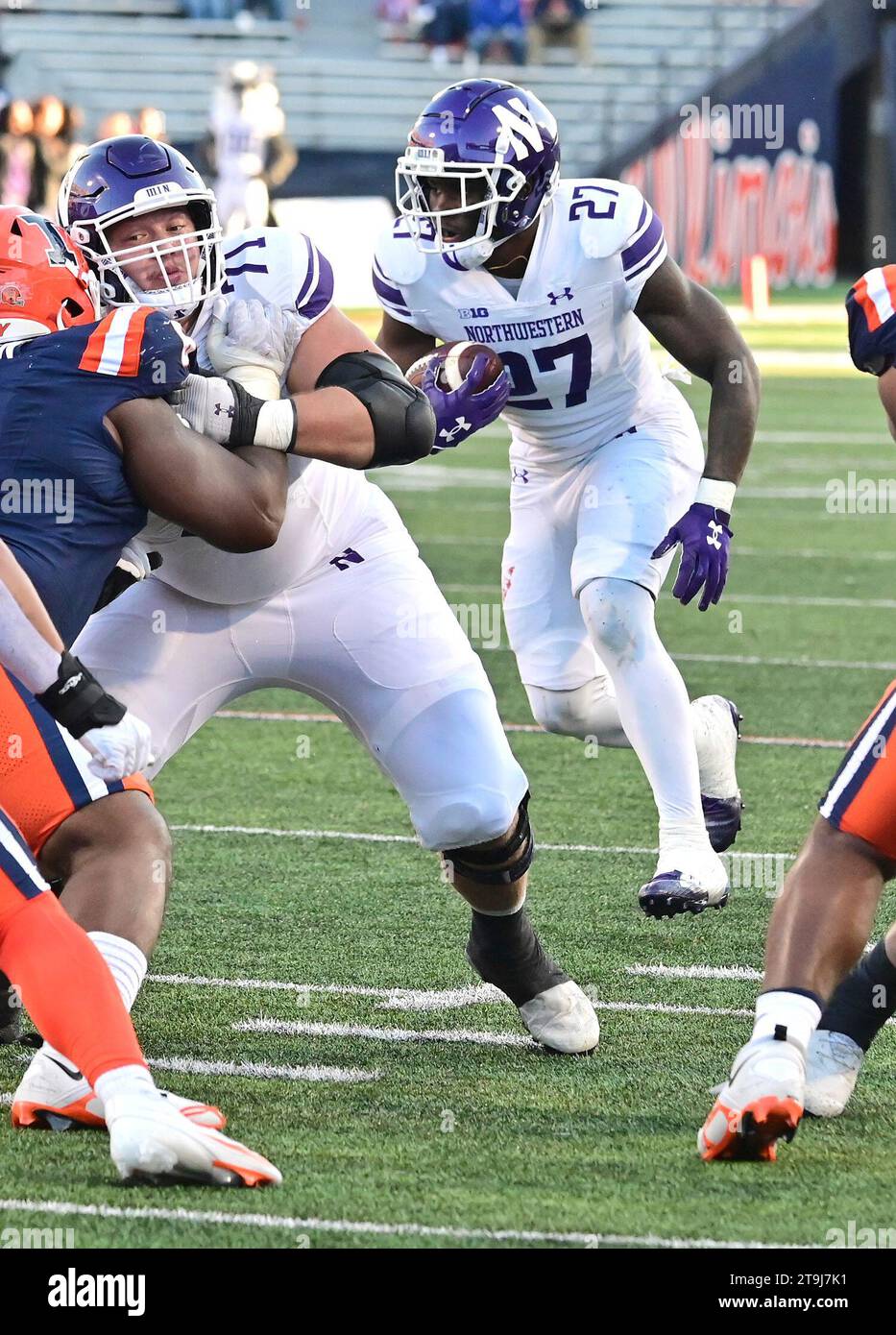 CHAMPAIGN, IL - NOVEMBER 25: Northwestern running back Anthony Tyus III ...