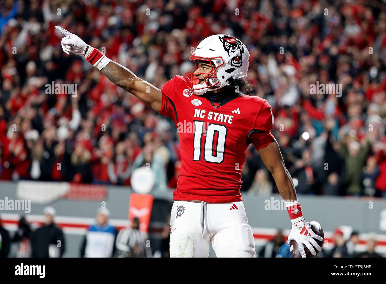 North Carolina State wide receiver Kevin Concepcion celebrates his ...