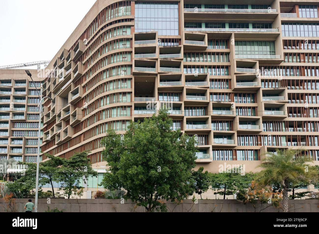 ITC Kohenur, a luxury hotel, is located in the heart of Hyderabad's new ...