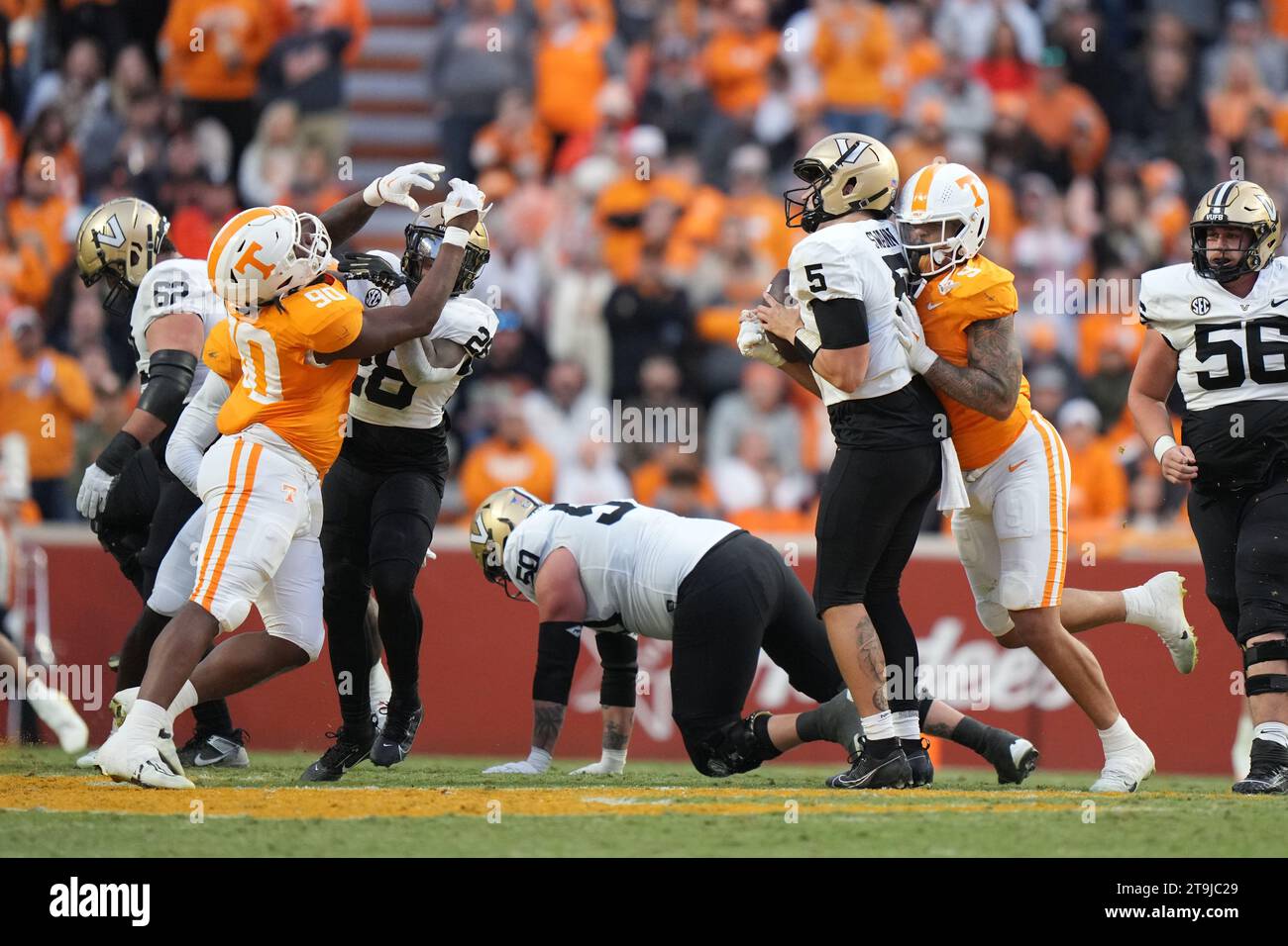 November 25, 2023: Tyler Baron #9 of the Tennessee Volunteers hits AJ ...
