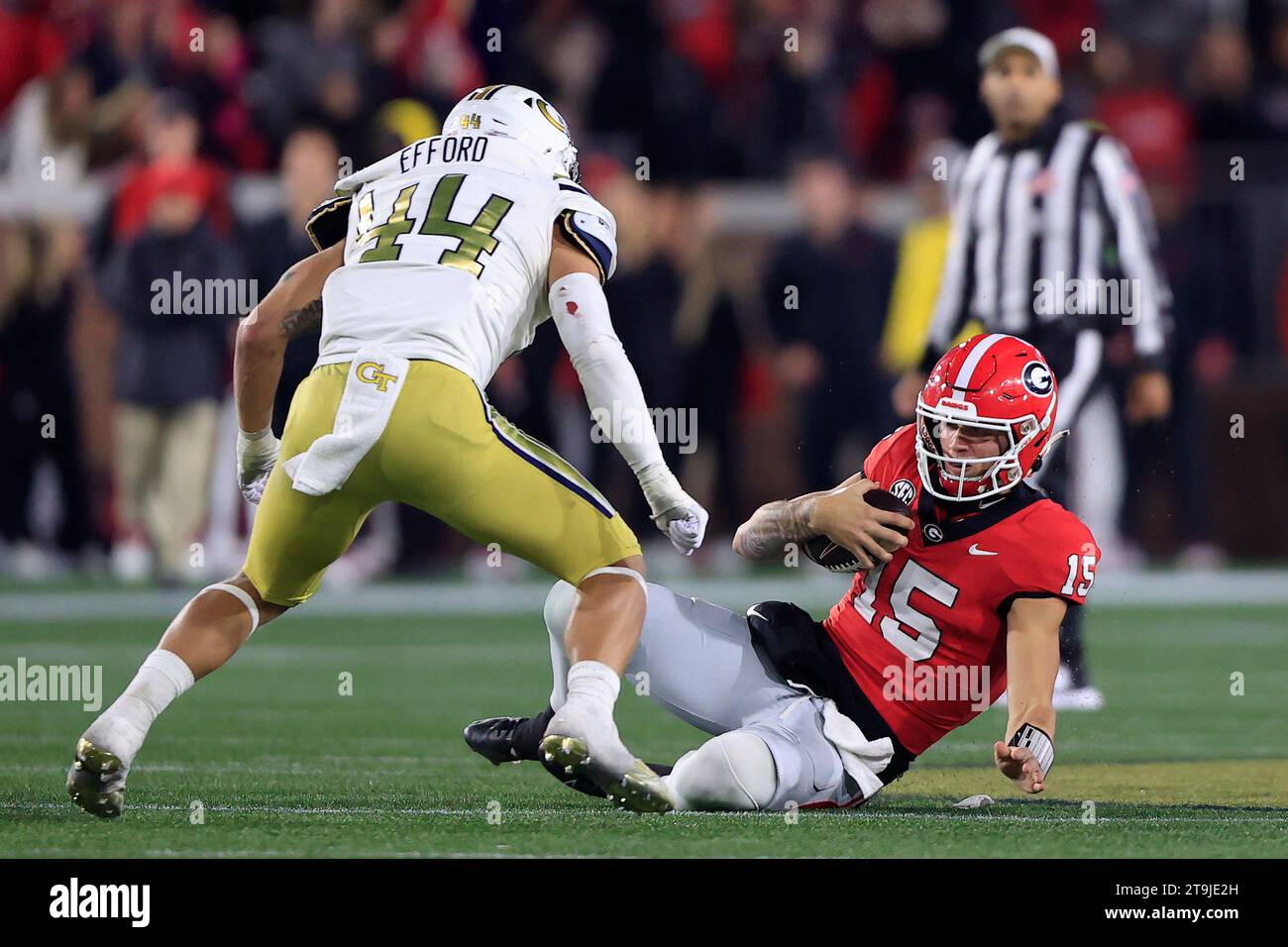 ATLANTA, GA - NOVEMBER 25: Georgia Bulldogs starting quarterback Carson ...