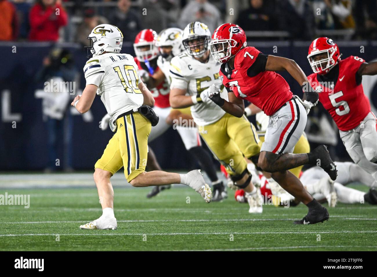 ATLANTA, GA – NOVEMBER 25: Georgia linebacker Marvin Jones Jr. (7 ...