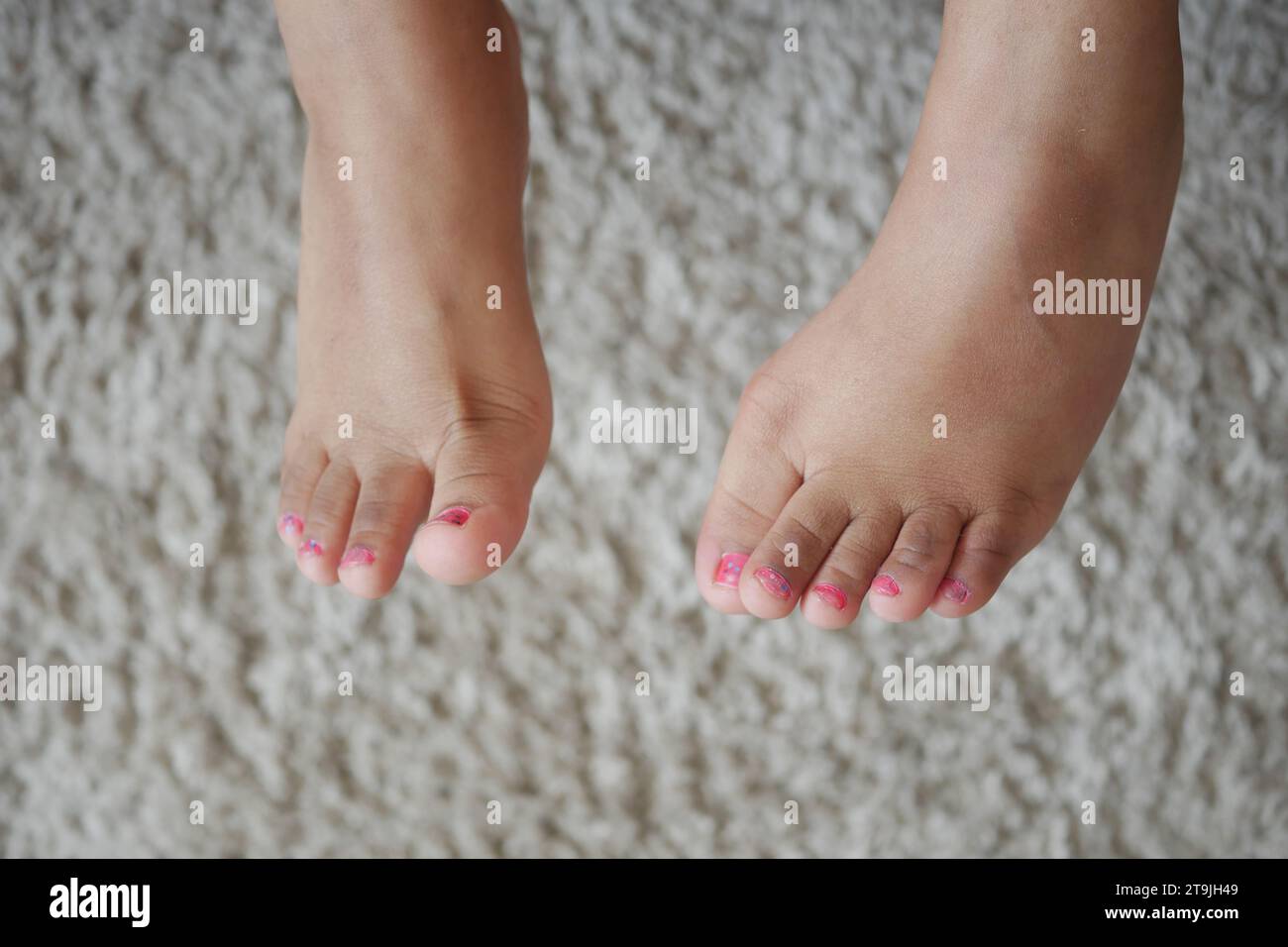 5 year old child girl feet close up Stock Photo - Alamy