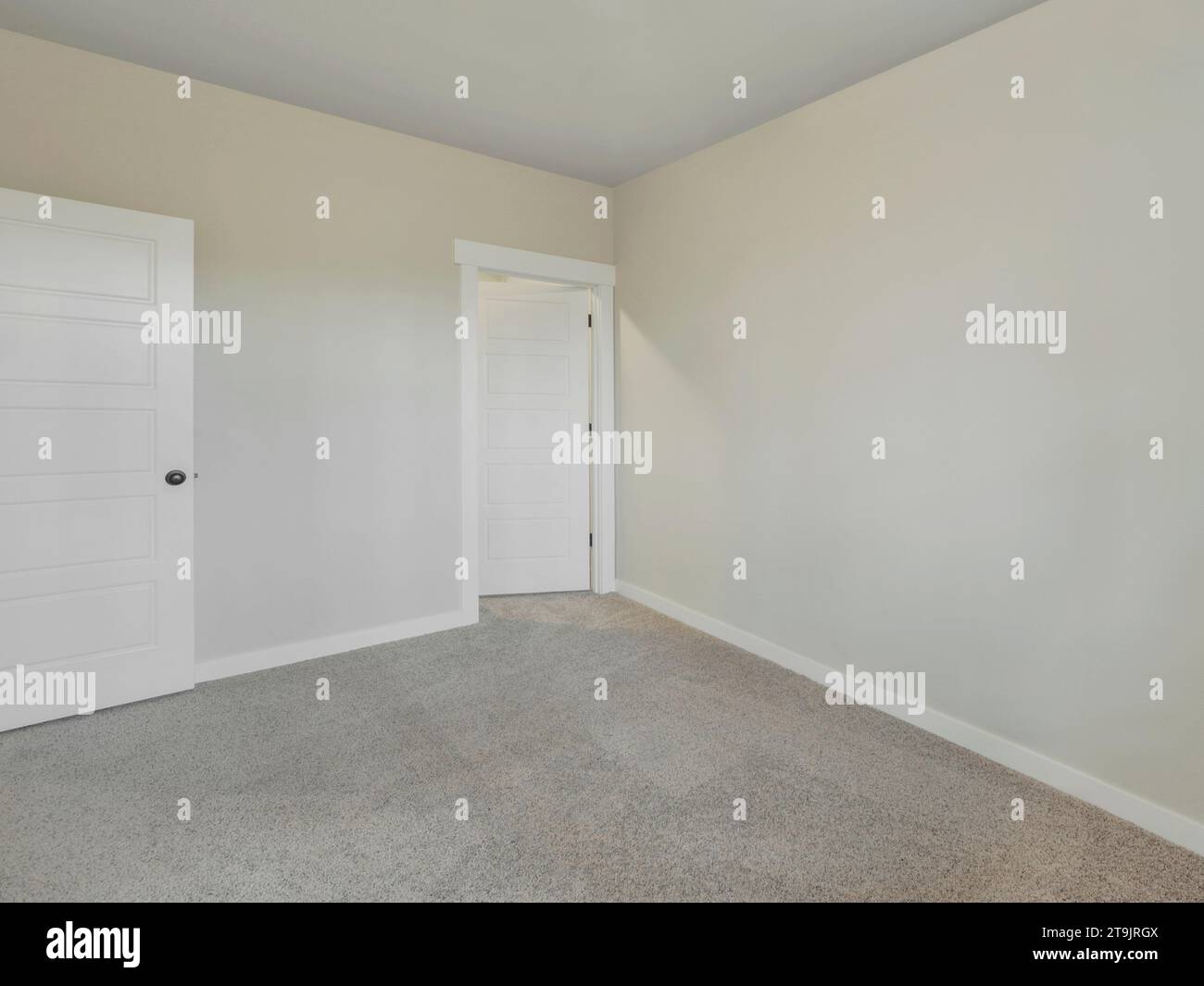 Modern residential empty bedroom interior Stock Photo - Alamy