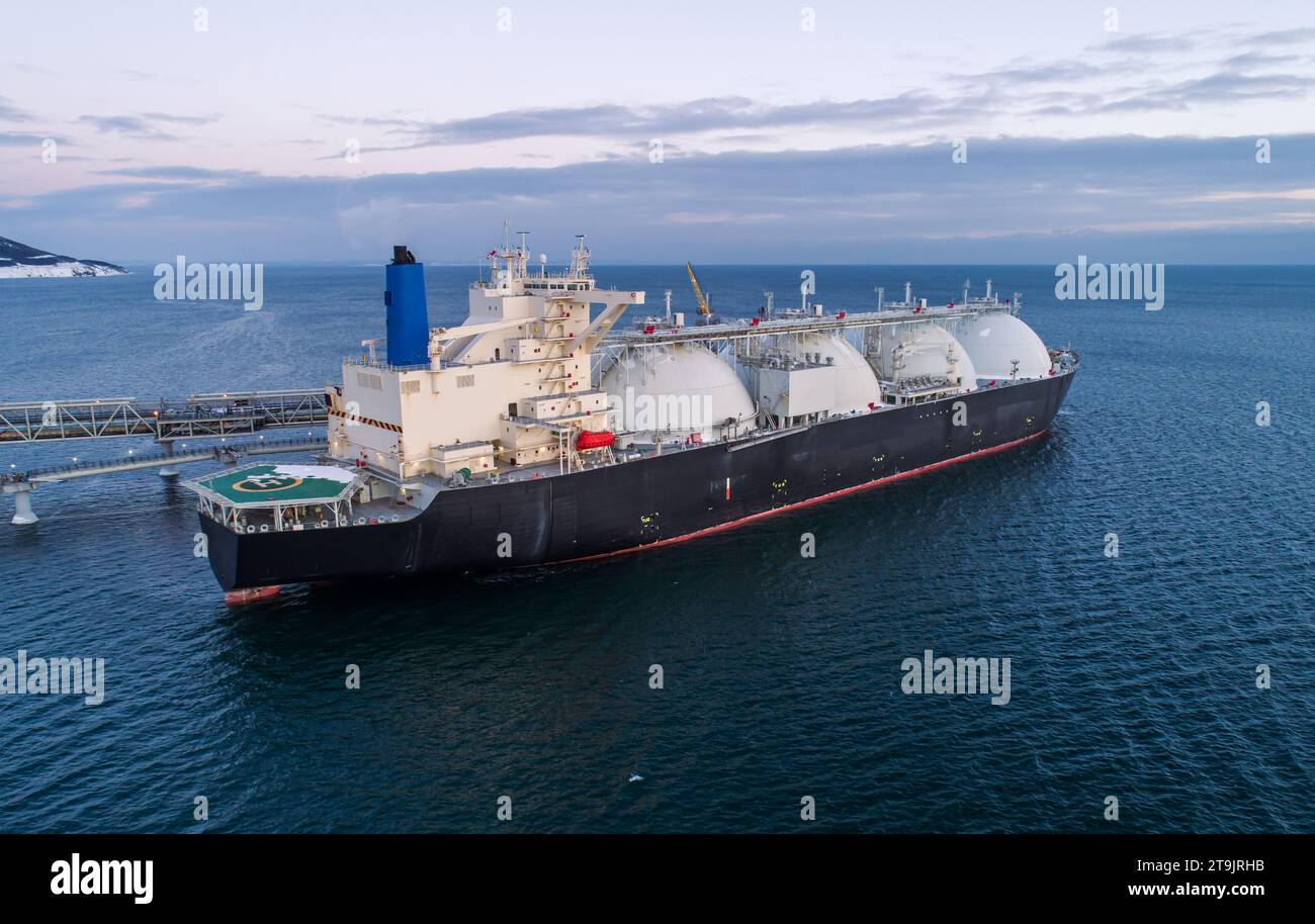 Lng carrier hi-res stock photography and images - Alamy