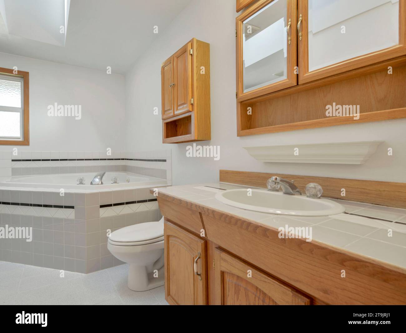 Modern residential bathroom interior Stock Photo - Alamy