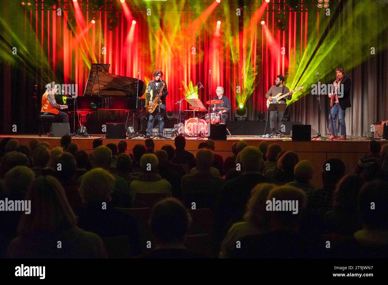 Christoph Oeser am Piano, Doris Assenheimer Tenorsaxophon, Georg Viel ...